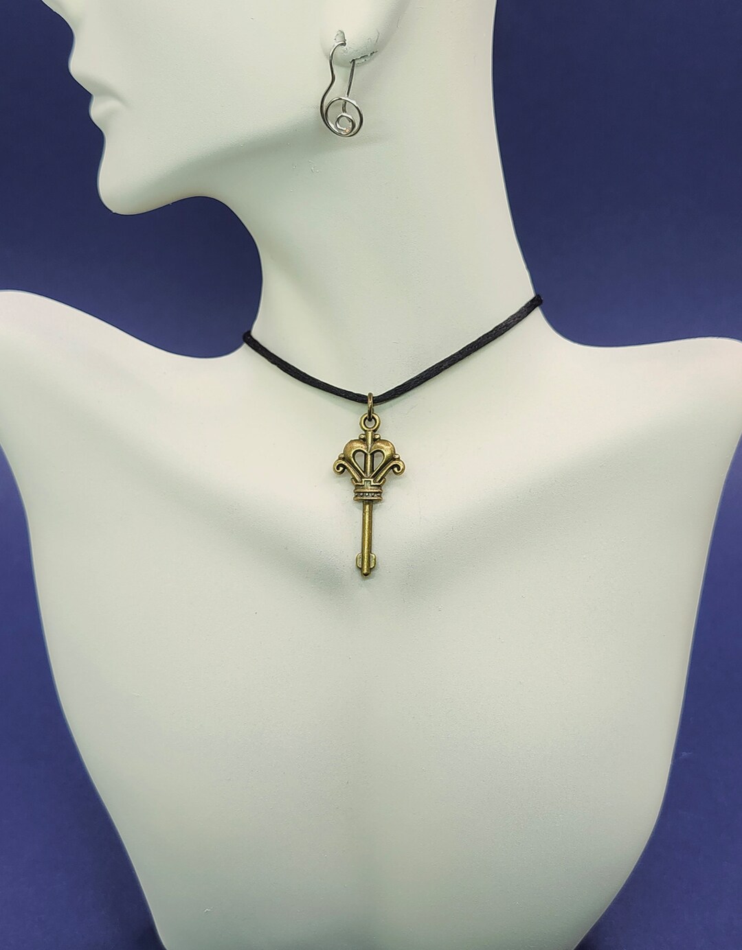 Vintage Keys, Skeleton Key, Antique Gate, Y2K Necklace, Church Keys ...