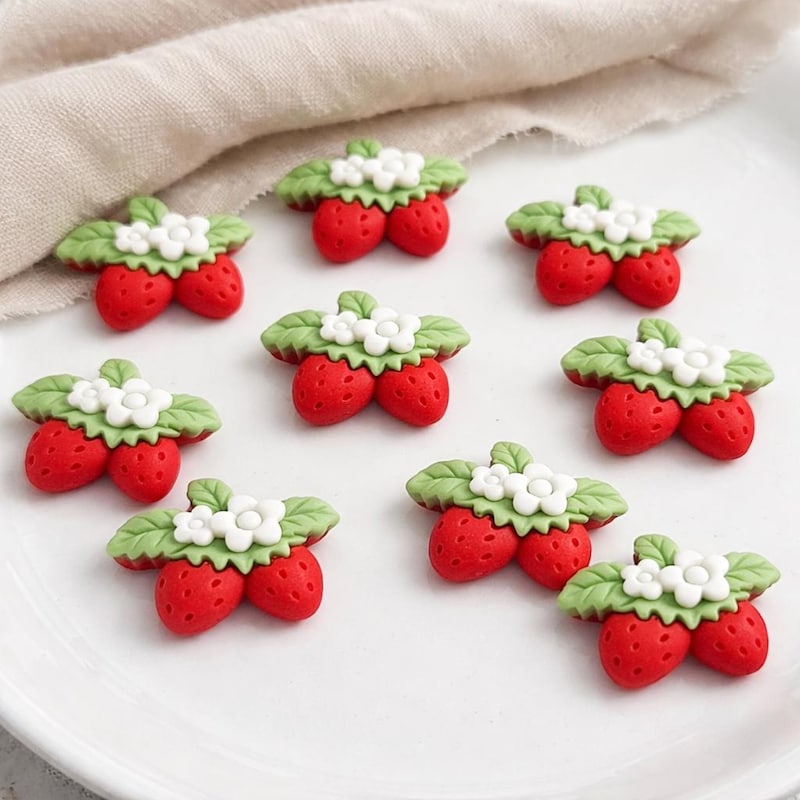 Flatback Strawberry Resin - Etsy