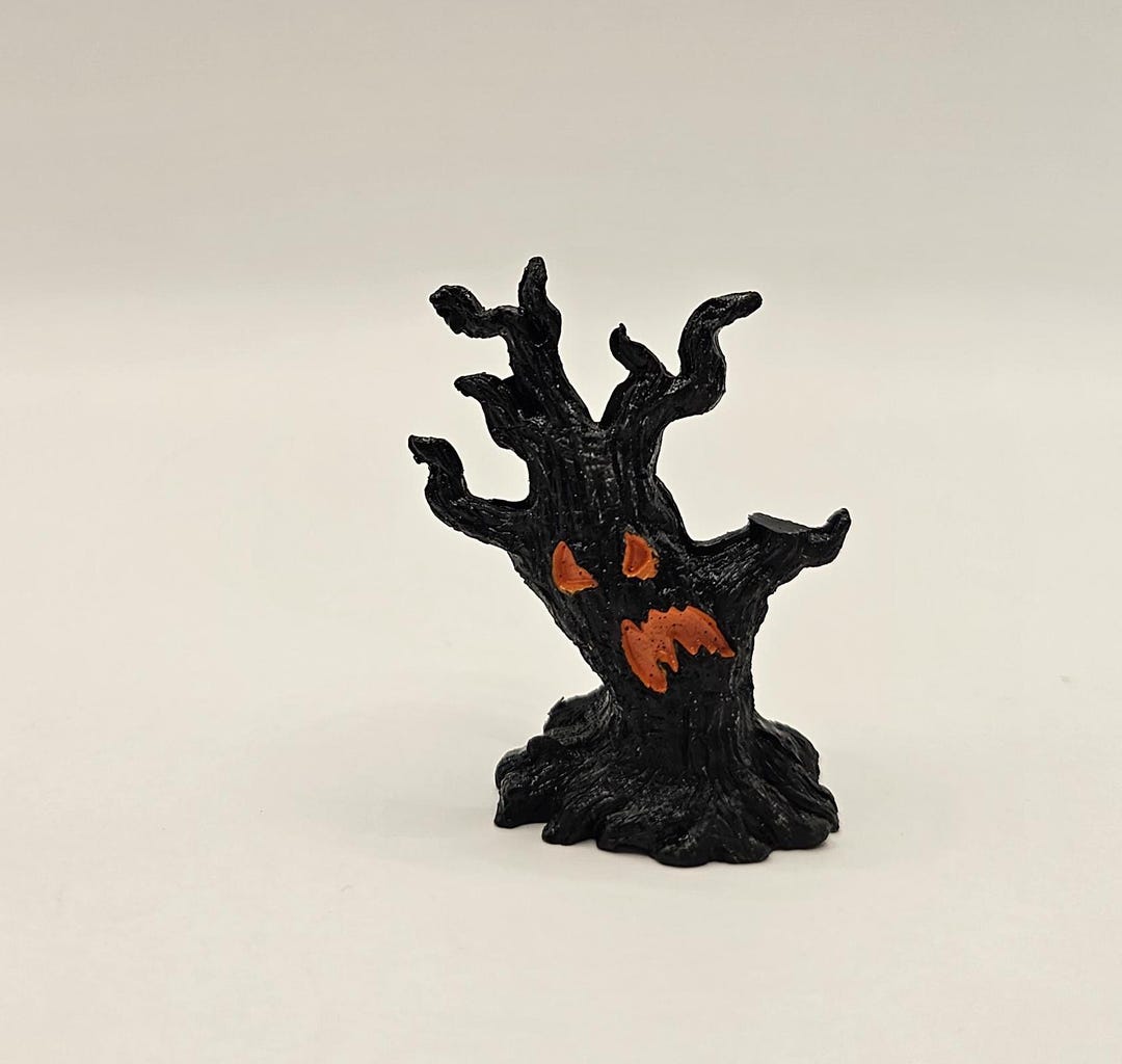 Halloween Tree, Scary Tree, Haunted Tree, Tree Branch Arms Outstretched ...