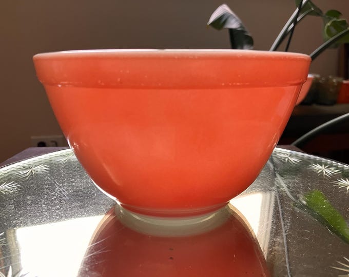 Vintage Pastel Pink PYREX Small Mixing Bowl #401 1.5-quart TM 35 Solid ...