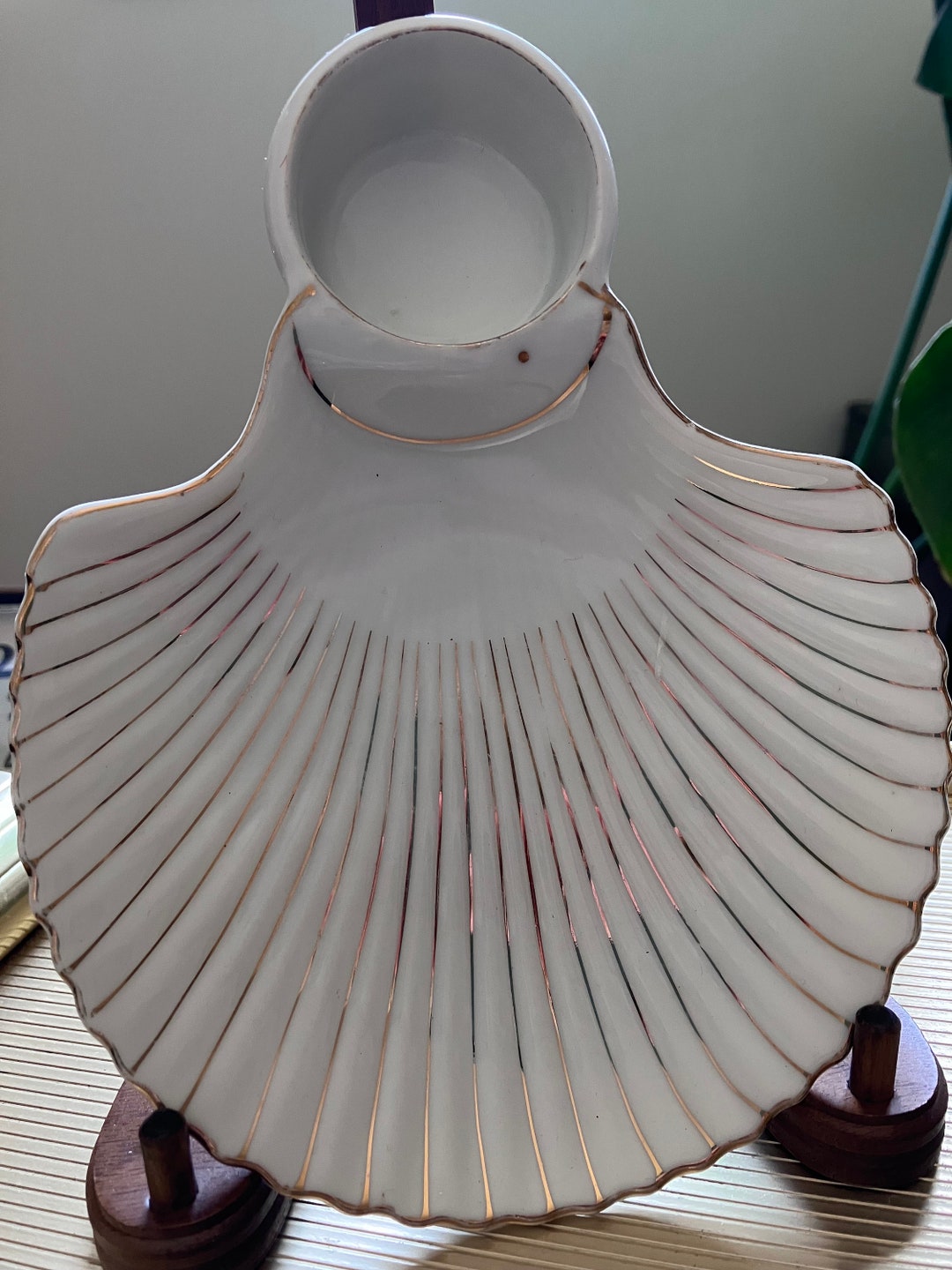 Vintage Clam Shell Plates (set of 6): White & Gold Seafood Appetizer ...