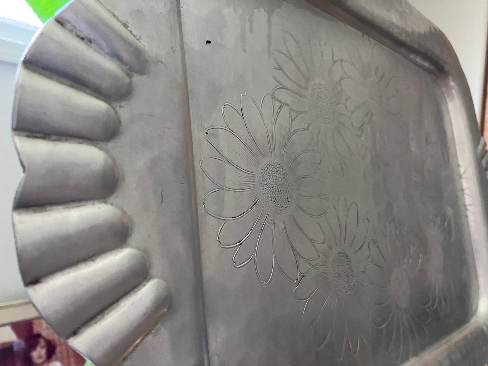 Vintage 1940s Hand-forged Aluminum Metal Tray With Etched Daisy Design ...