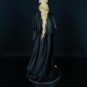 Firekeeper - Dark Souls Collectible Figure Premium Format Statue 3d ...