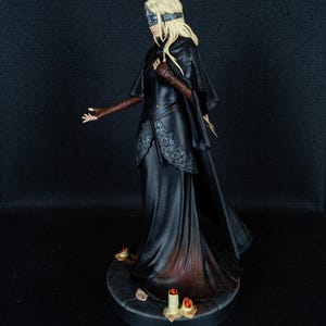 Firekeeper - Dark Souls Collectible Figure Premium Format Statue 3d ...