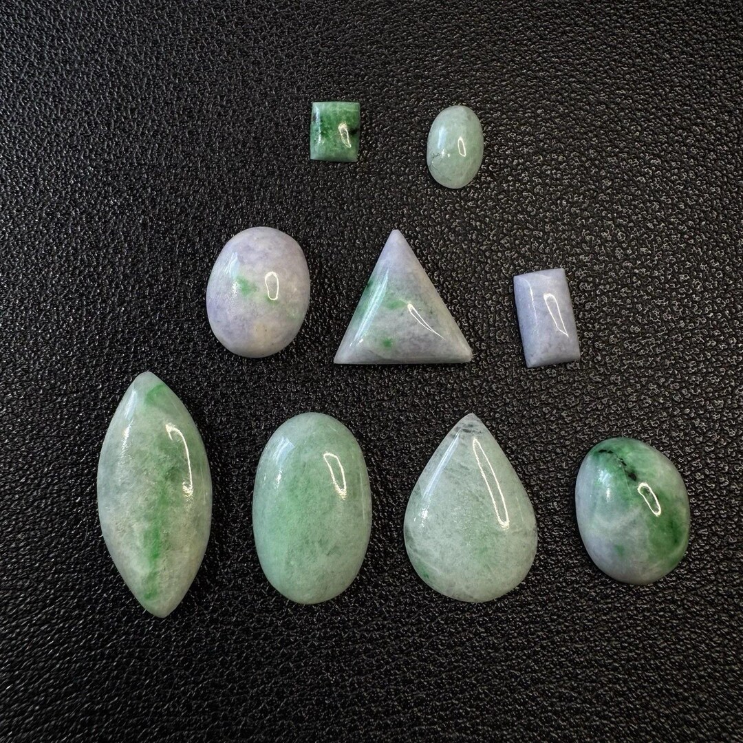 Rare Parcel of Natural Guatemalan Jadeite Jade Cabochons - Type A - 36. ...