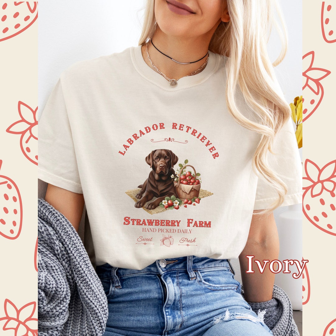Chocolate Labrador Strawberry Farm Tee para Labrador Retriever Lovers ...
