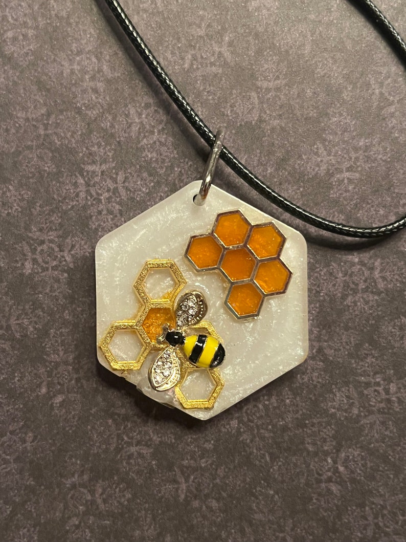 Bee Lovers Honey Comb Pendants With Bee - Etsy