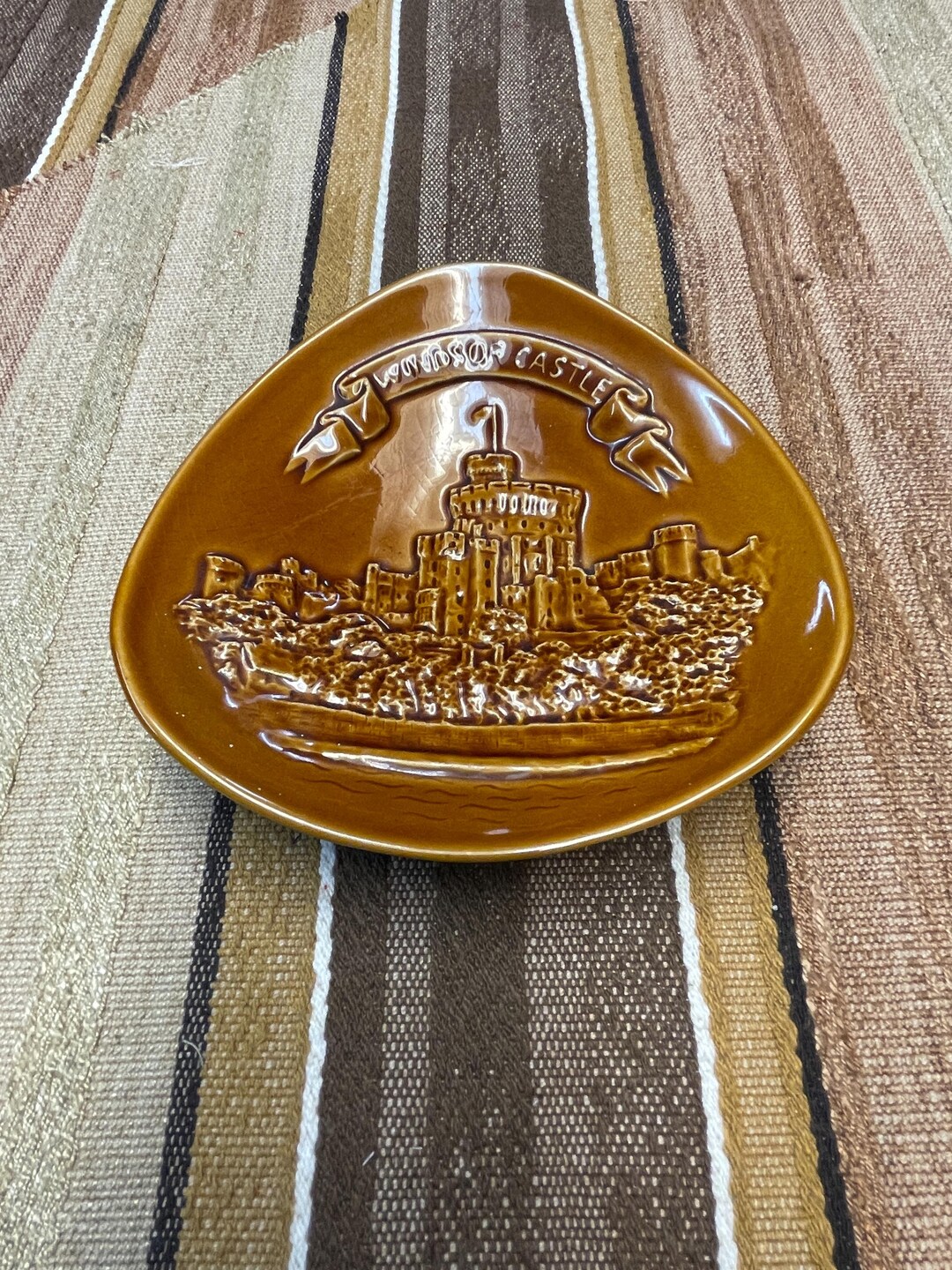 Vintage Eastgate Pottery Windsor Castle Souvenir Dish - Made in England ...