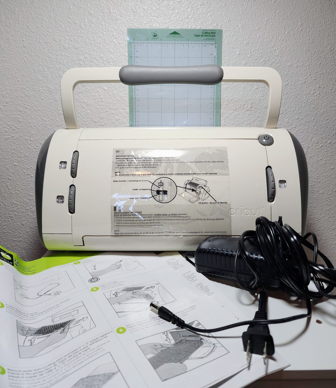 Cricut Personal Electronic Cutterused Once Like New ...