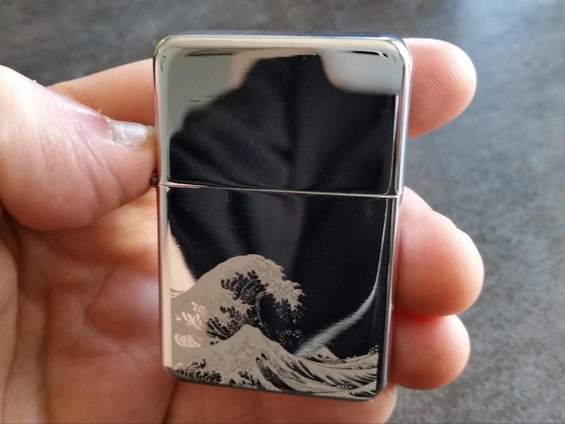 Engraved Great Wave off Kanagawa Lighter ライター – Japanese Art Gift - Etsy UK