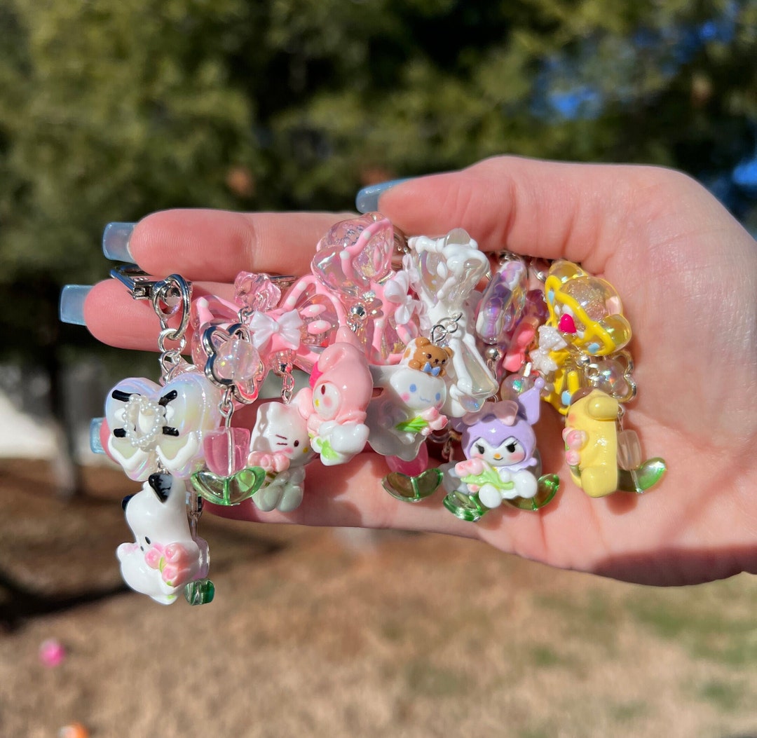 Sansan Flowers Keychain Handmade Beaded Sakura Clasp Pochacco Fancy ...