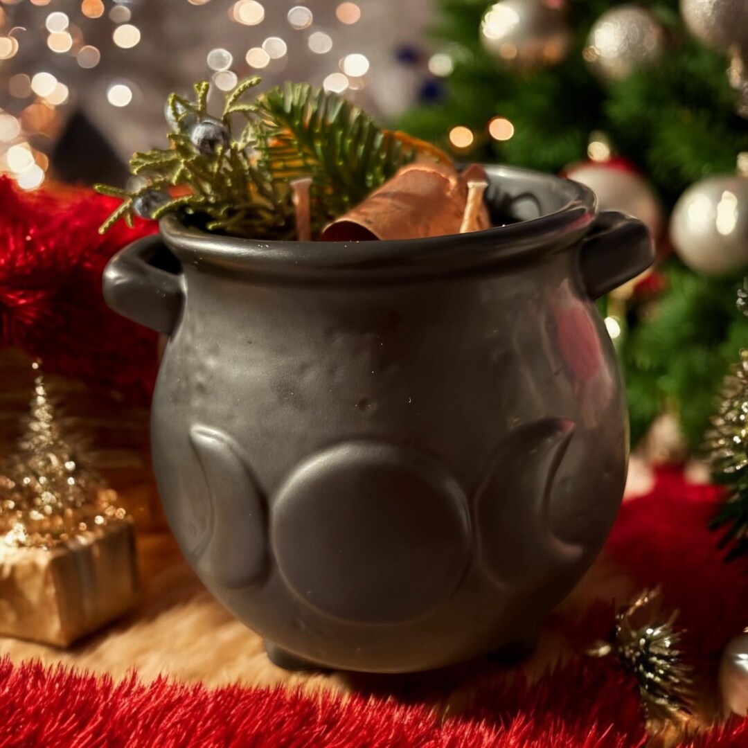 Yule Winter Solstice Cauldron Candle - Etsy