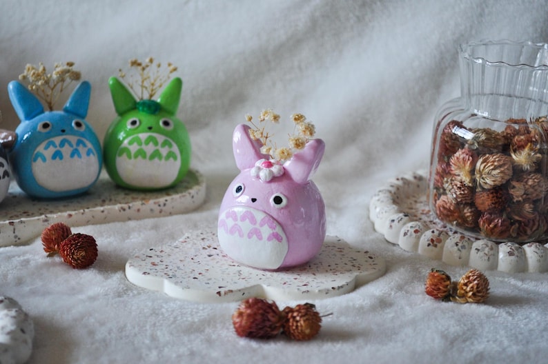 Mini Handmade Clay Totoro Vase – 4 Colors: Sakura, Matcha, Chô and Chu ...