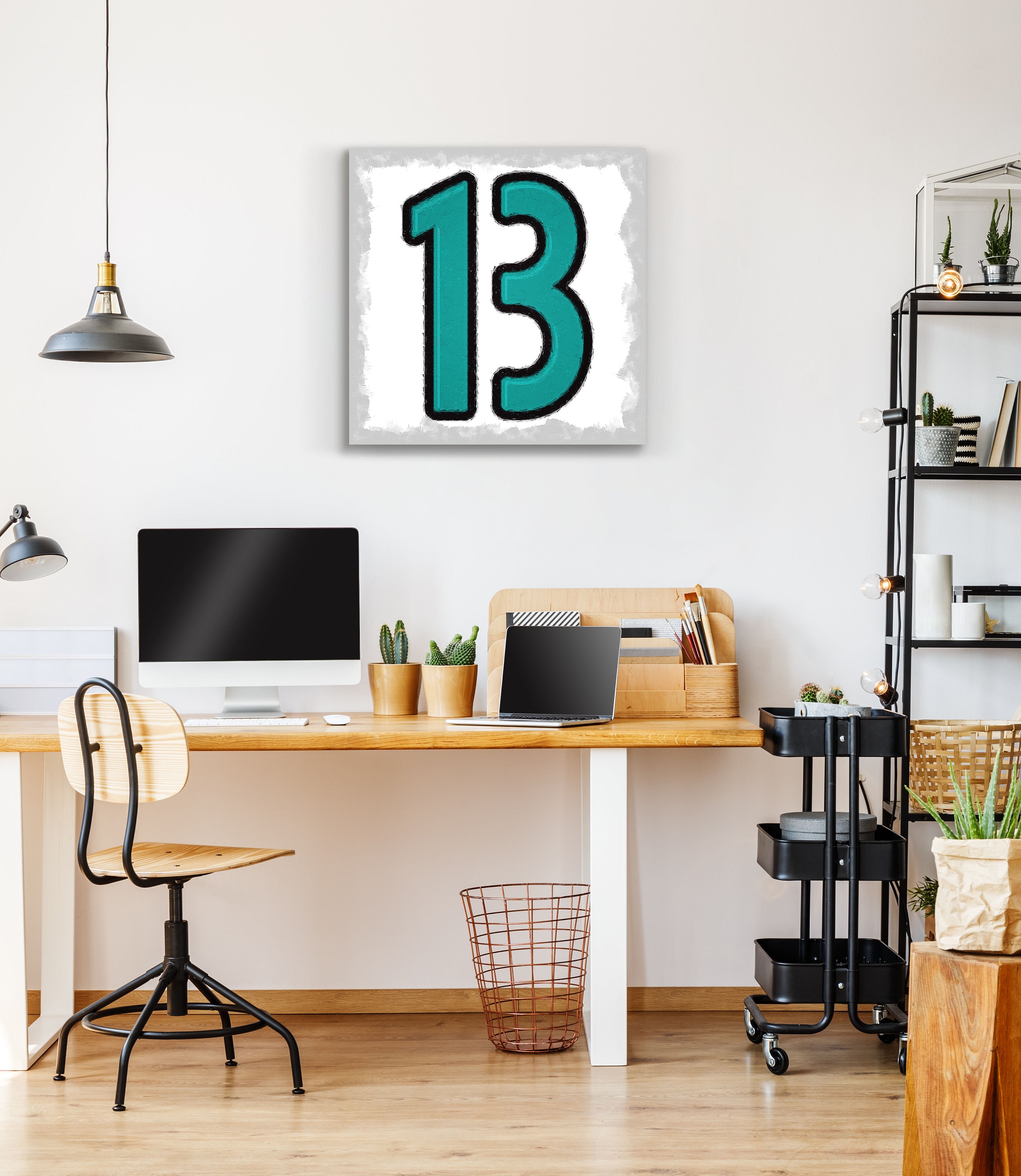 Taylor Swift-inspired Lucky Number 13 Paints on Her Hand Before ...