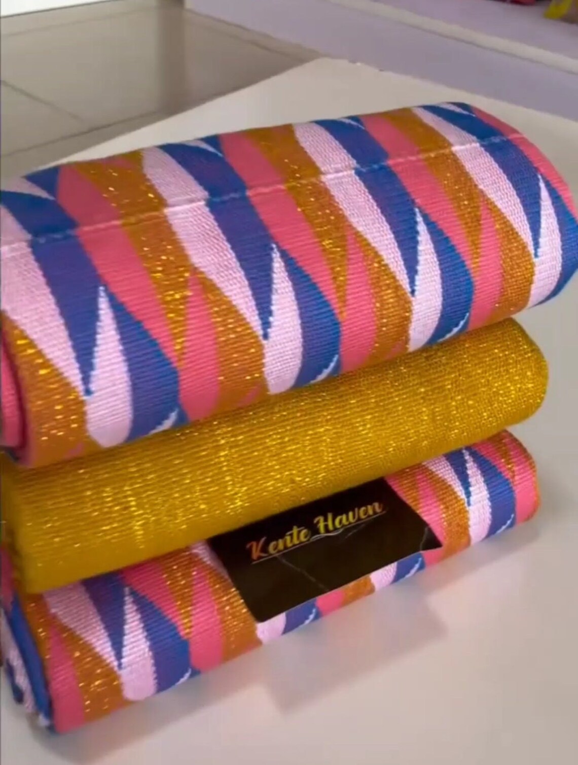 Kente Heaven Hand Weaved Kente Cloth KH184 With 1 Shimmering Line Gold ...