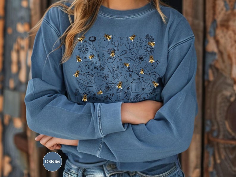 Comfort Colors Vintage Bee Botanical Sweatshirt, Honeycomb Doodle ...