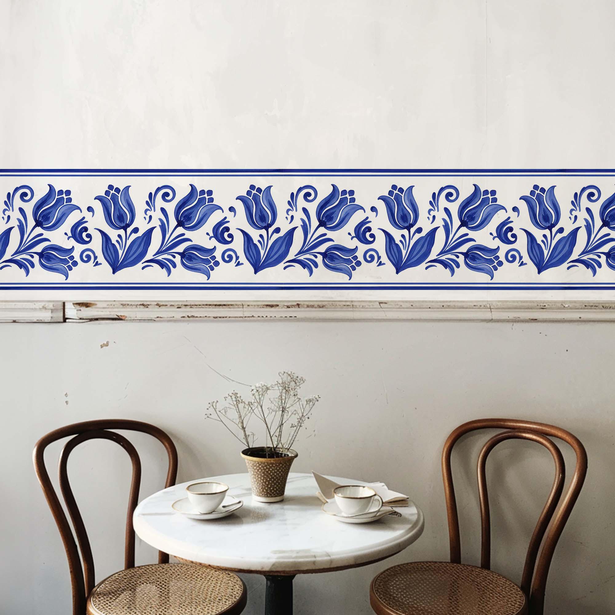 Blue and White Tulip Borders, Seamless Watercolor Floral Pattern, High ...