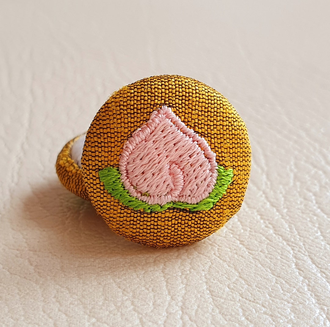 Sau Peach Lucky Peach Machine Embroidery Pattern. Simply Purchase and ...