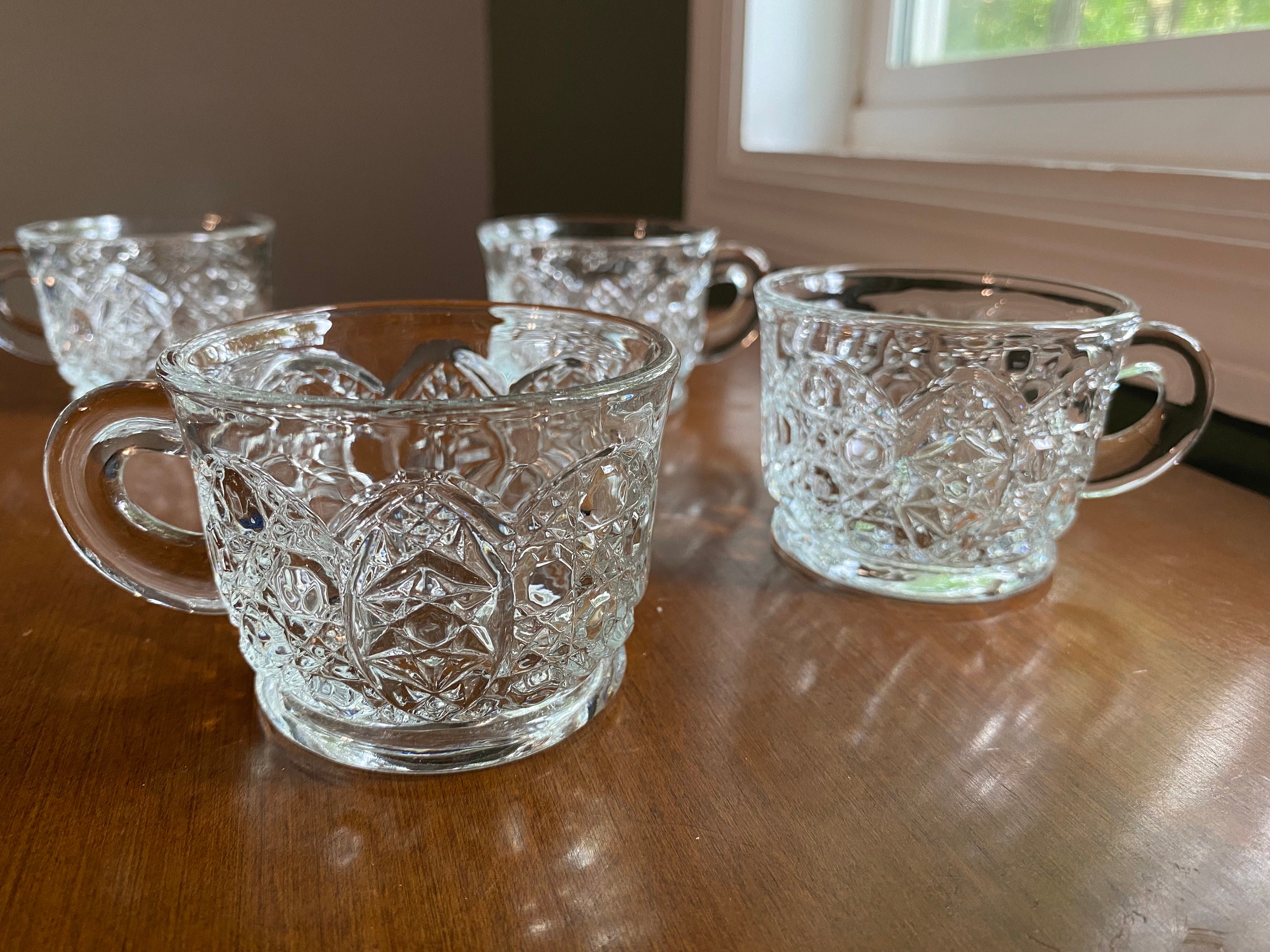 Vintage L. E. Smith Glass Daisy and Button - Etsy