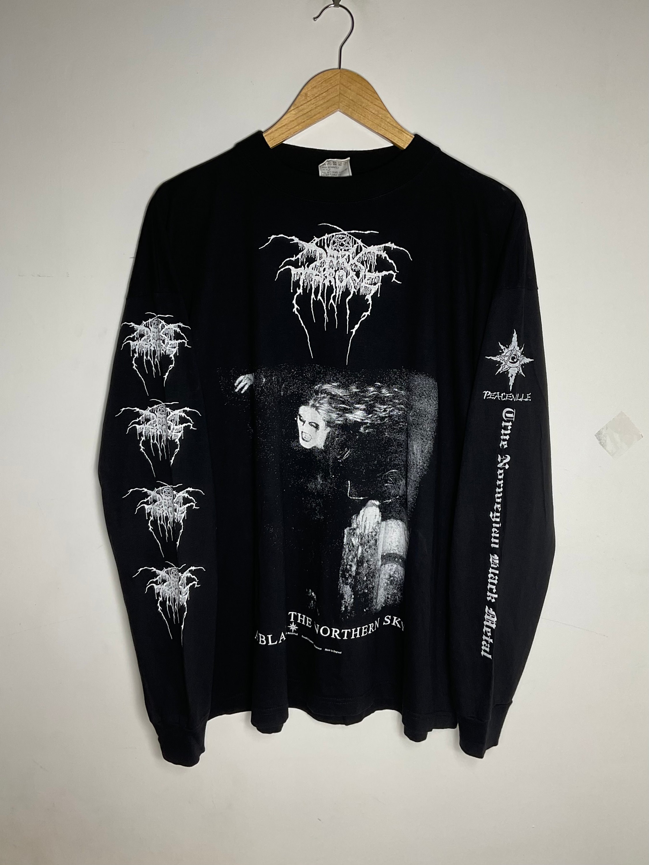 Darkthrone Un Resplandor En La Camisa Del Cielo Del Norte