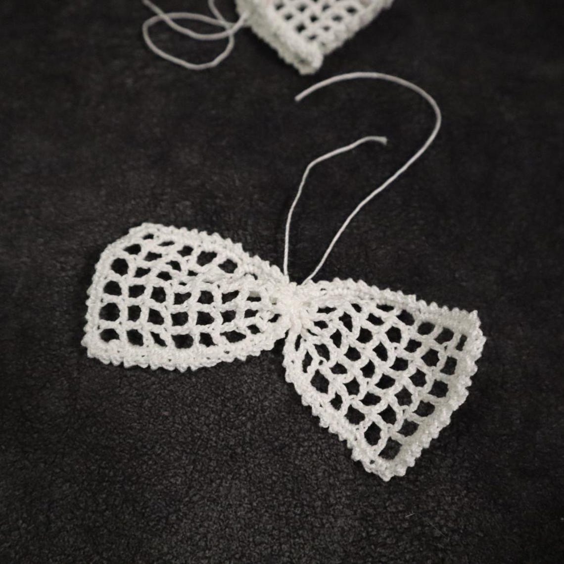 Crochet Christmas Bow Pattern: Elegant Holiday Ornament (PDF Pattern ...