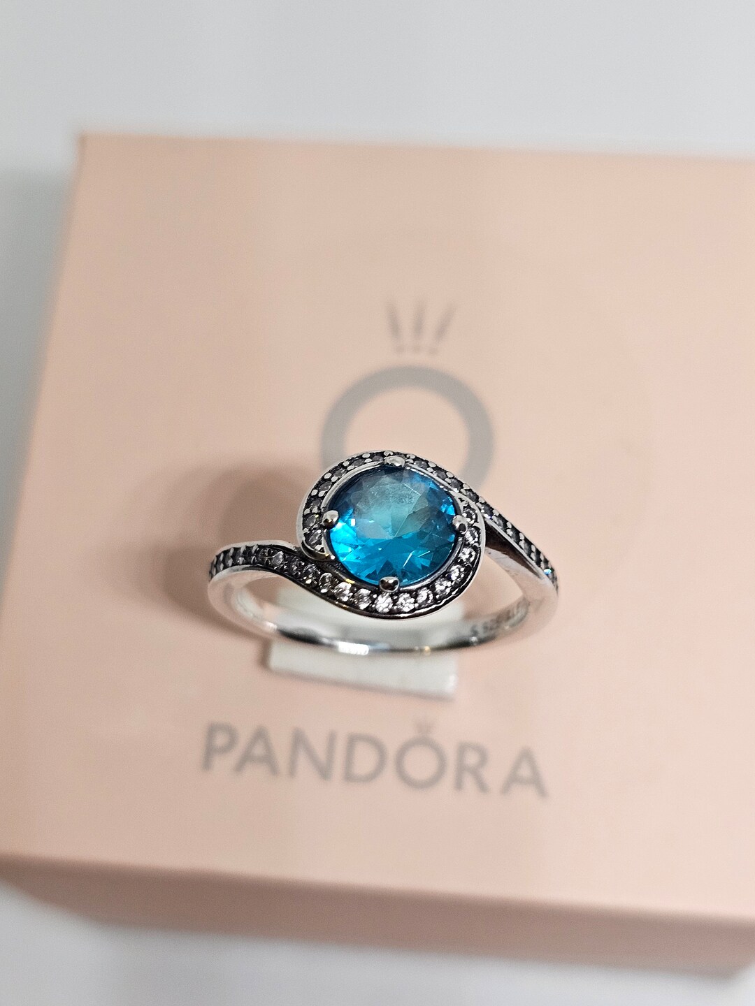 Pandora Rectangular One Big Blue Stone Sparkling Ring Size 7 / 54 Look ...