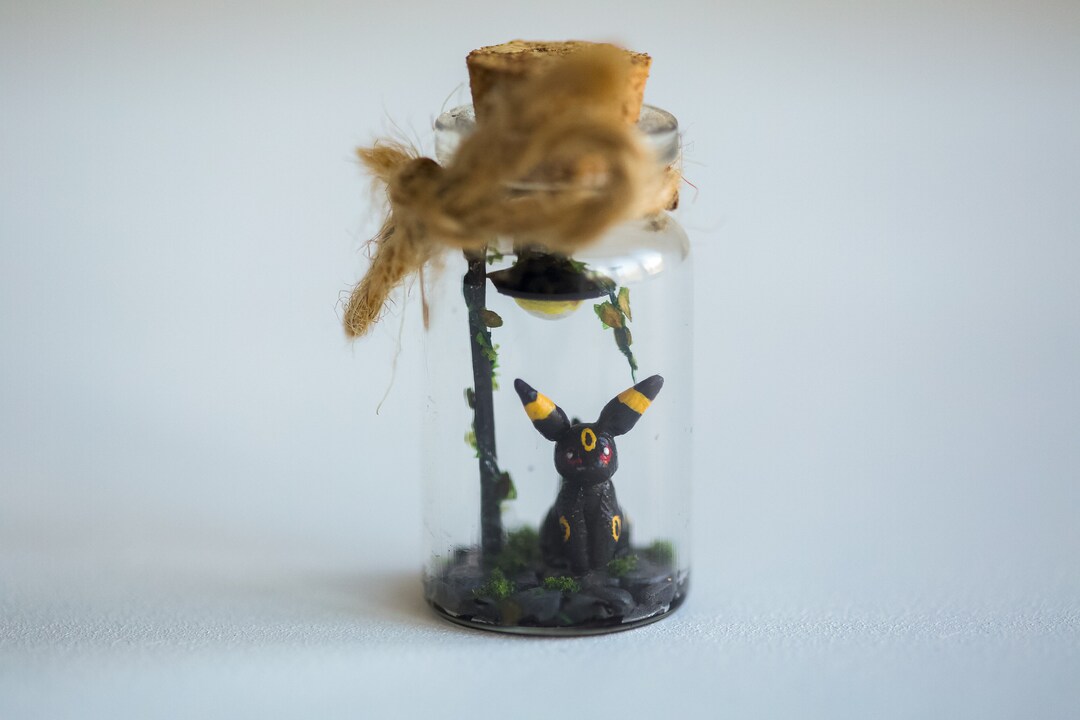 Pokemon in Jars: Miniature Umbreon Terrarium eeveelutions - Etsy