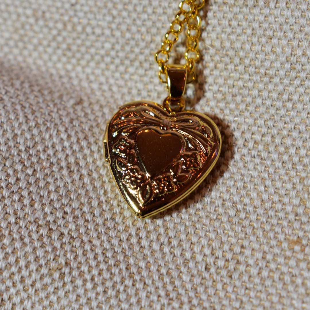Gold Heart Photo Locket Necklace With Bow and Floral Detail - Etsy