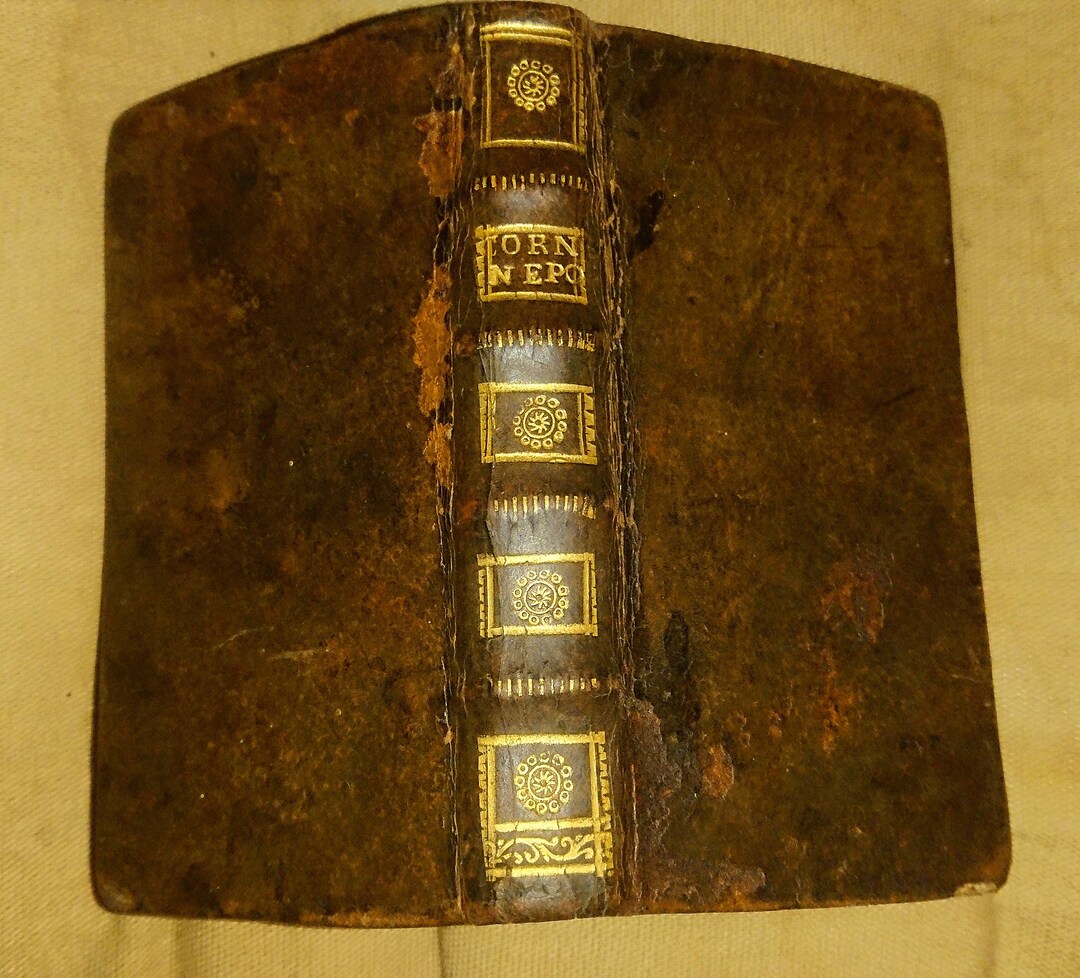 Book Cover: Cornelli Nepotis - Etsy