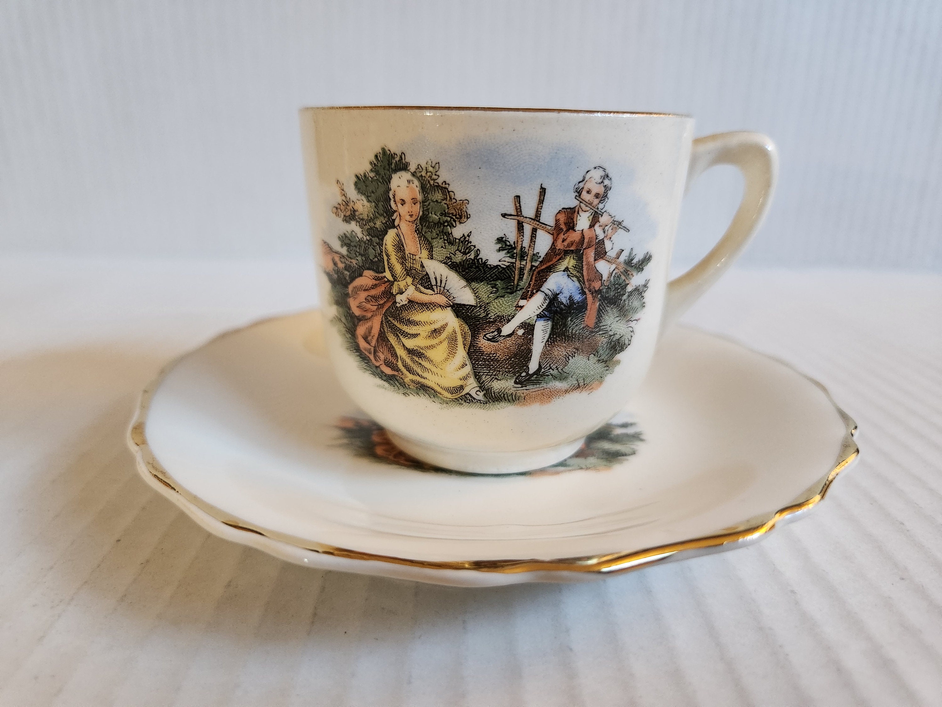 Vintage Colonial Teacup & Saucer - Etsy