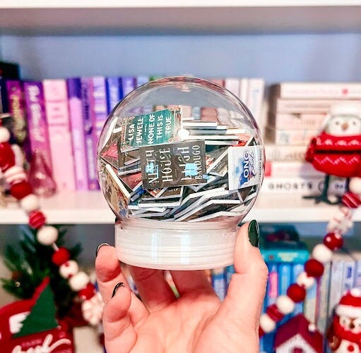 CUSTOM MADE Year-in-books Snow Globe, Book Snow Globe, Christmas Snow ...