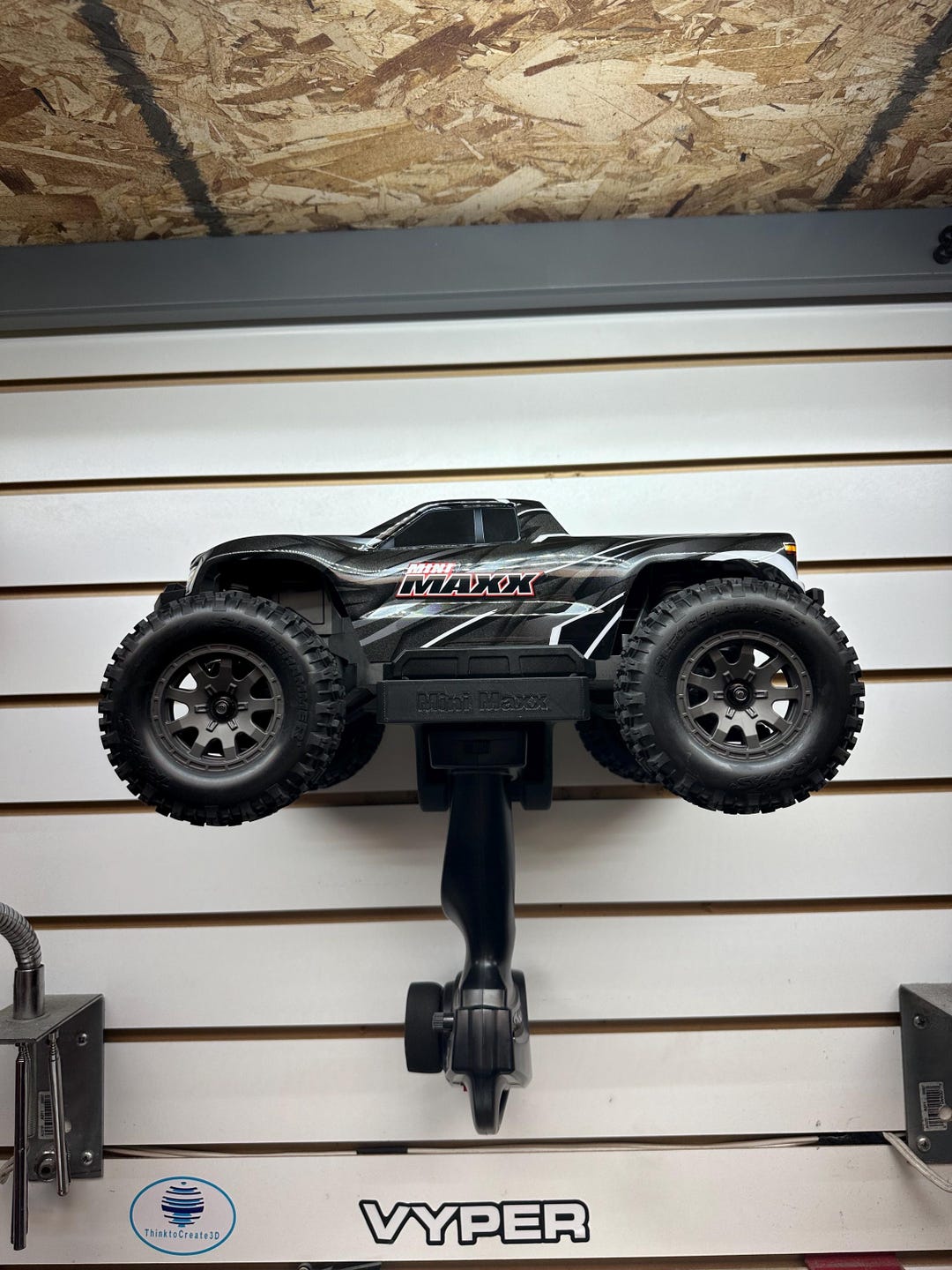 Wall Mount for the Traxxas Mini Maxx & Transmitter - Etsy