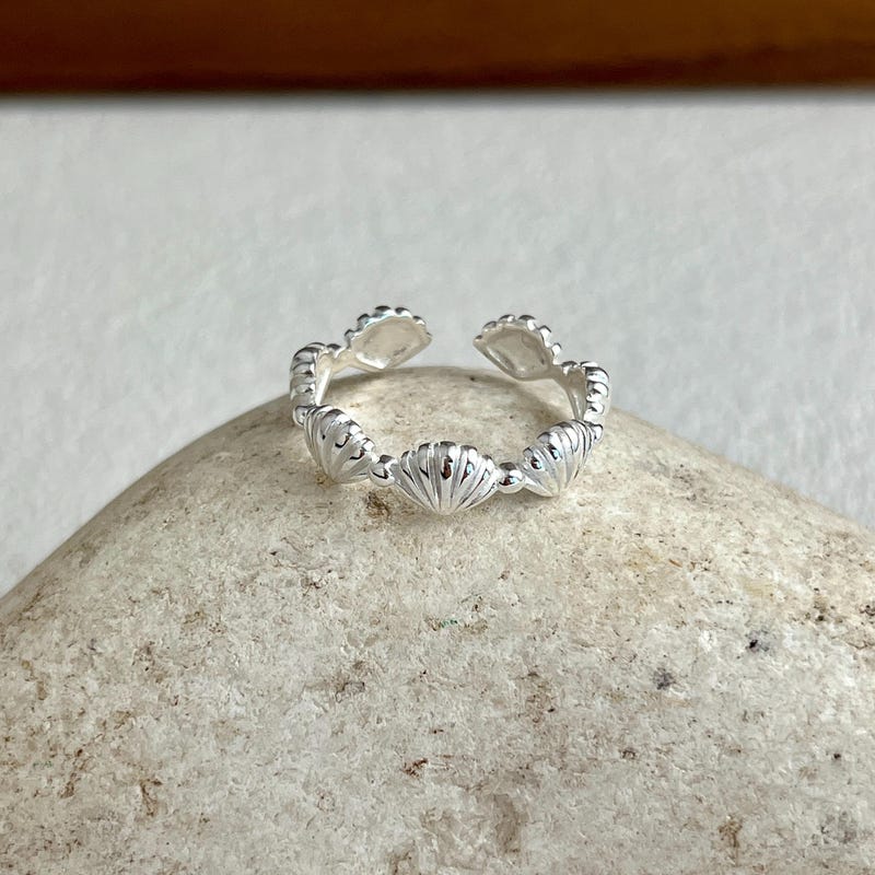 Silver Seashell Ring - Etsy