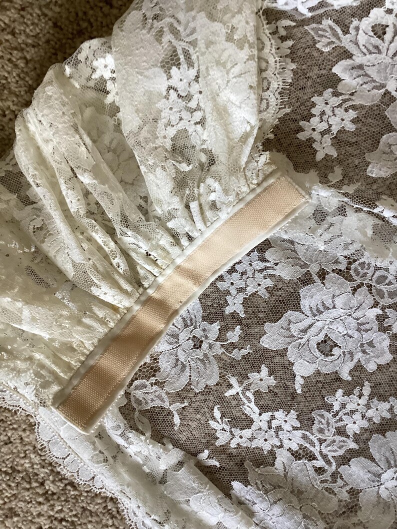 Vintage Pearl-edged Detachable Lace Train or Use as Lace Fabric - Etsy