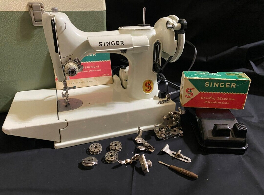 Vintage 1964 Singer Featherweight 221-k White Sewing Machine - Etsy