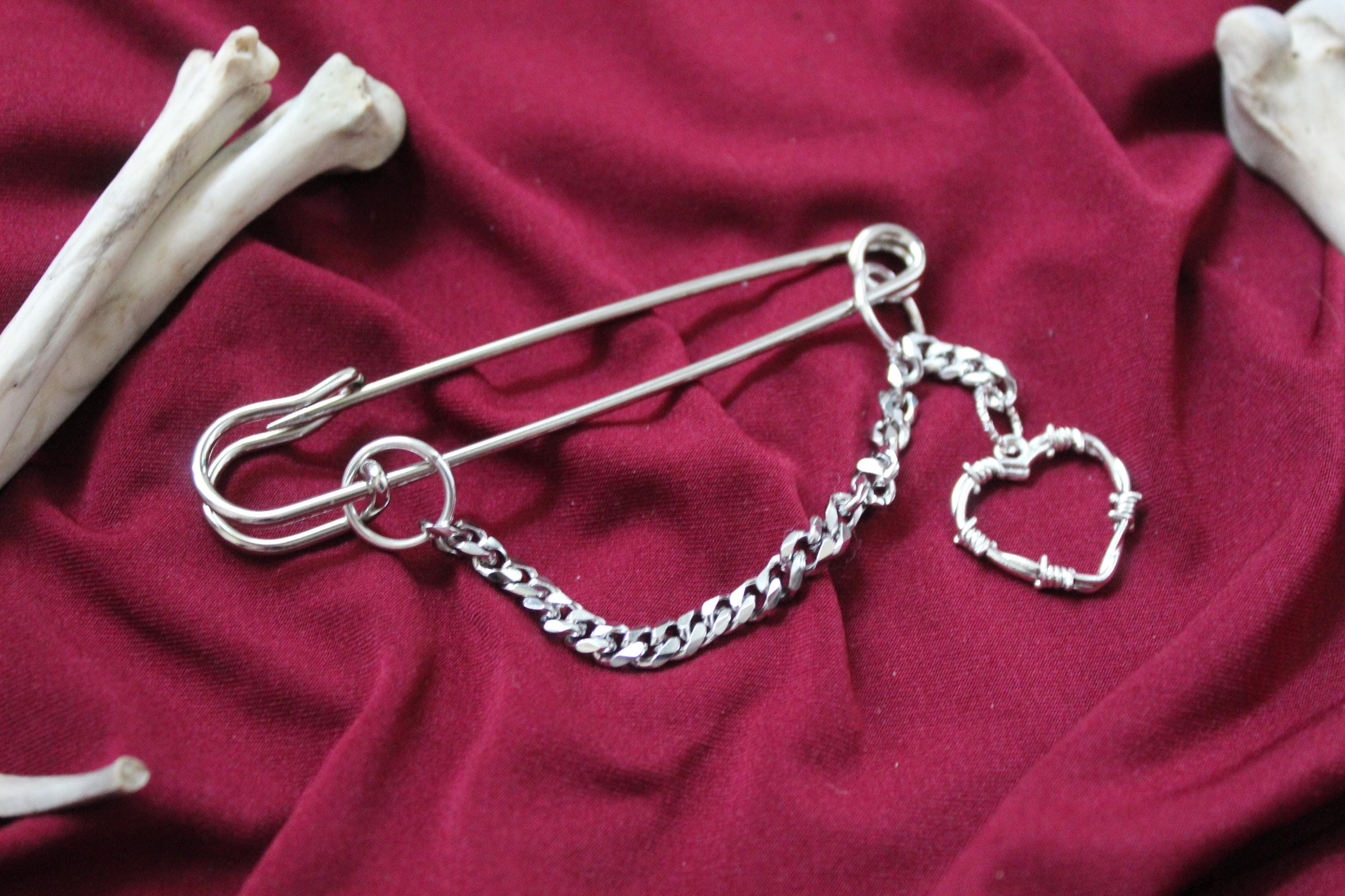 Barbed Wire Heart Safety Pin/ Chain Pin / Safety Pin With Heart Dangle ...