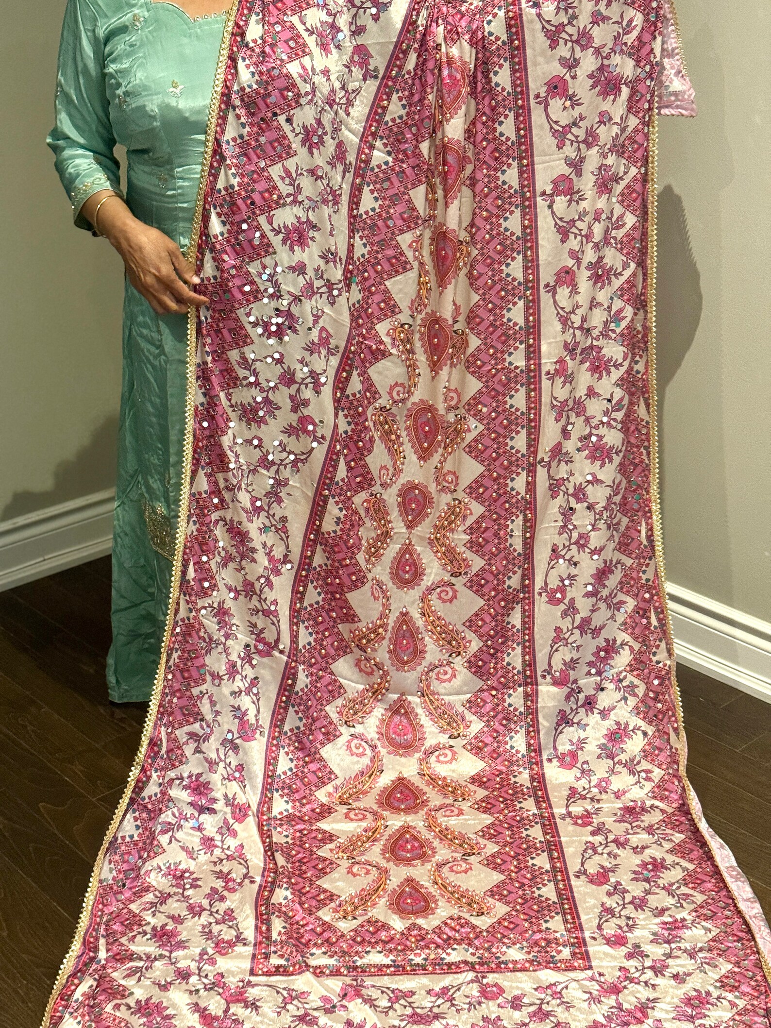 Pakistani Dupatta Indian Duppatta White and Magenta Multicolor Phulkari ...