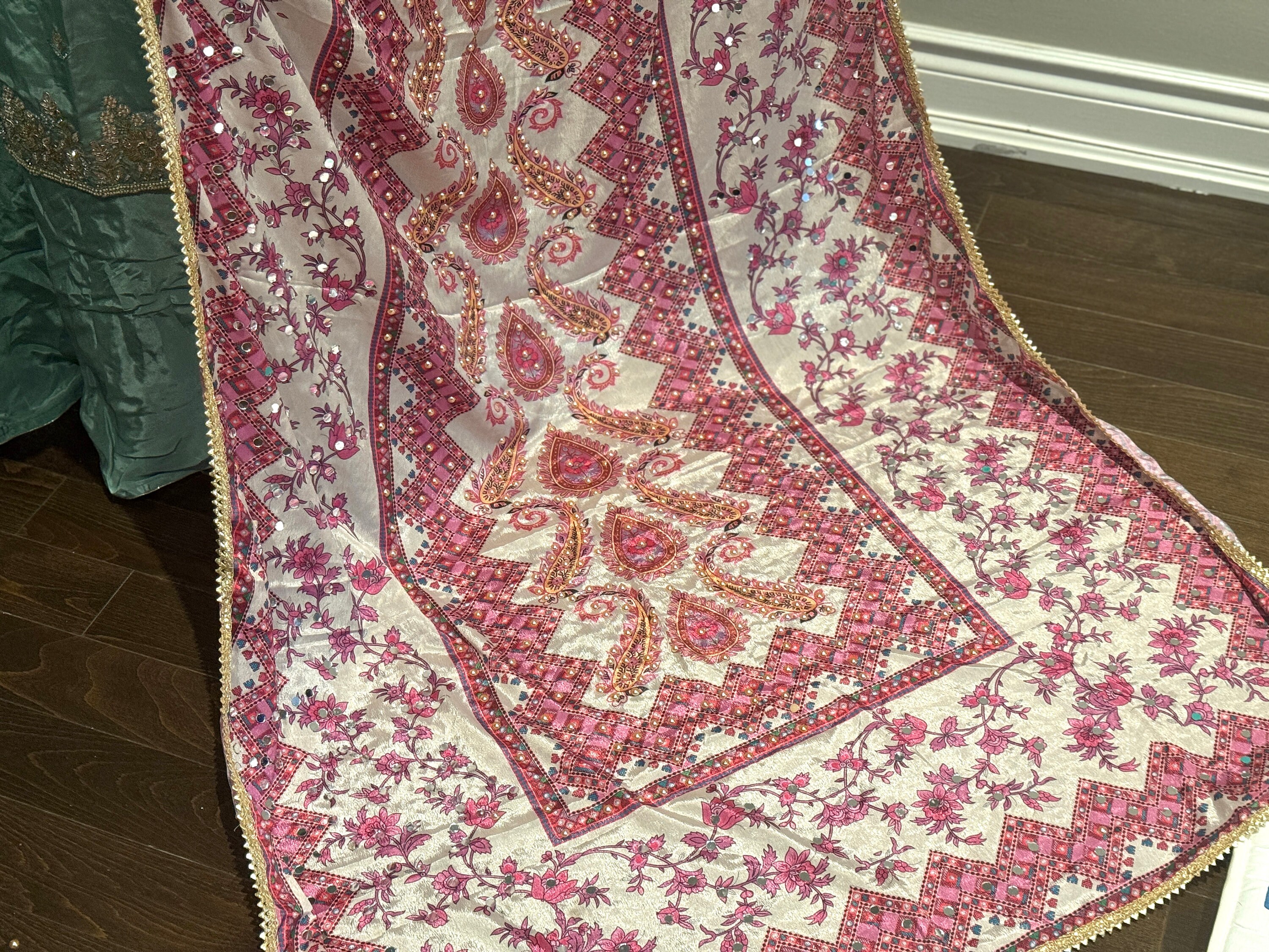 Pakistani Dupatta Indian Duppatta White and Magenta Multicolor Phulkari ...