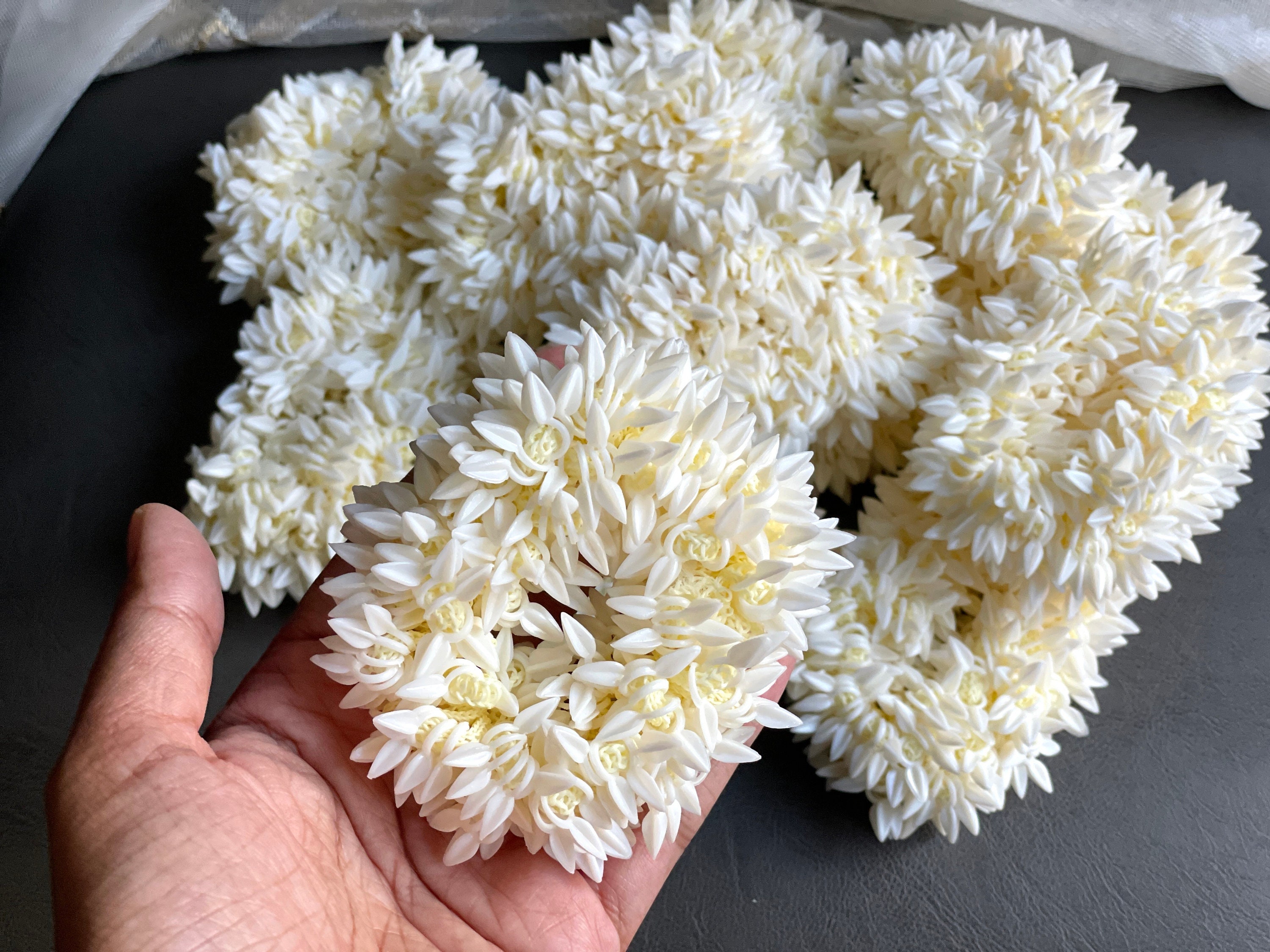 Gajra Scrunchies Gajra Hand Flowers Sangeet Hair Flowers Artificial ...