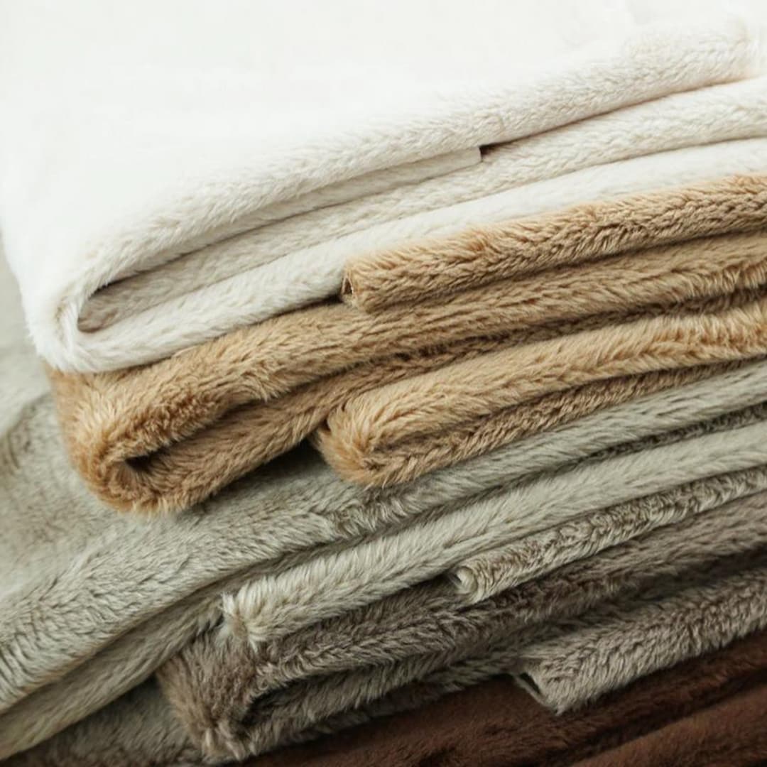 Shannon Fabrics Solid Cuddle® 3 Plush Soft Fur White, Ivory, Latte ...