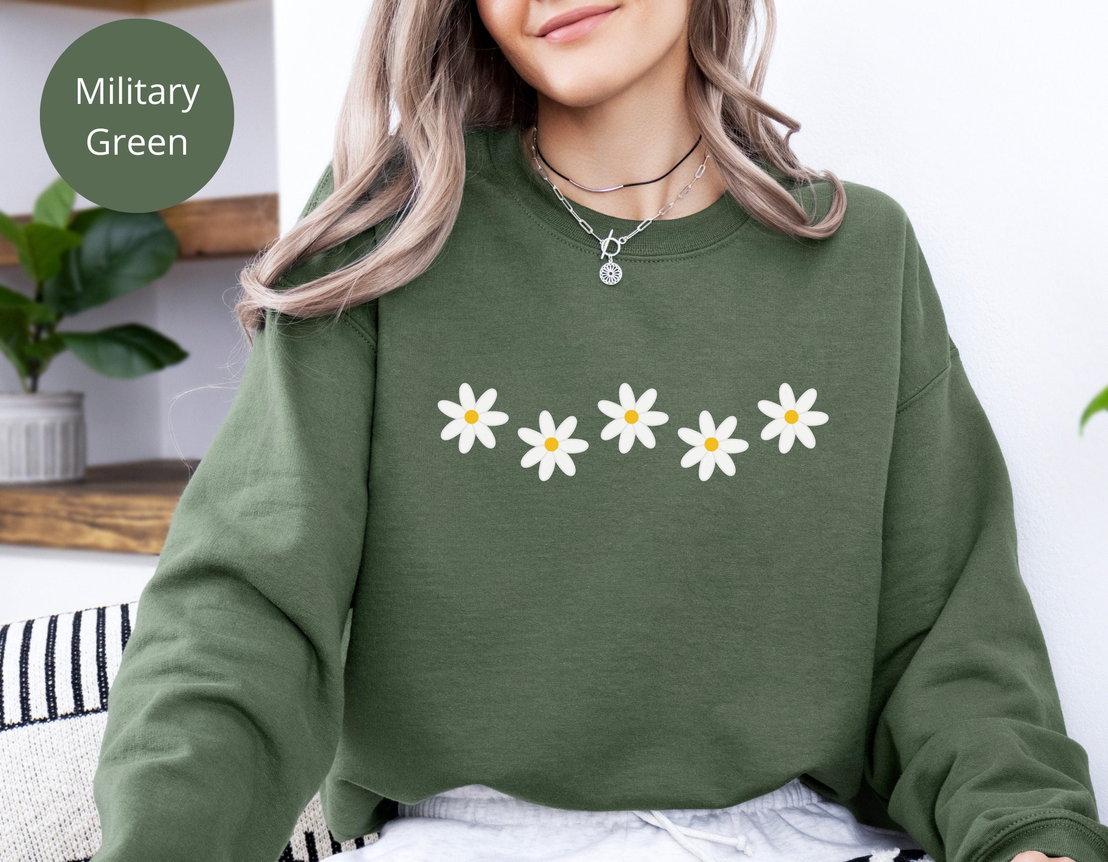 Floral Daisy Sweatshirt, Daisy Crewneck for Gardenerning Mom, Daisies ...