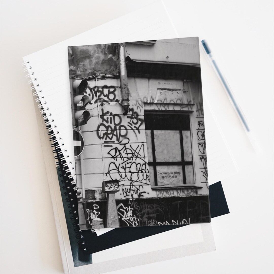 Art Sketchbook Journal - Blank Page Doodlebook, Graffiti Art Sketchpad ...