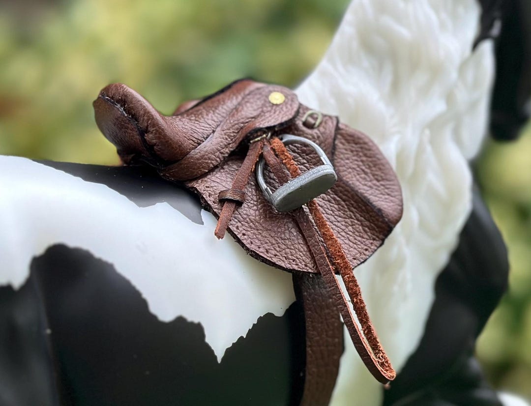 1:9 Scale English Hunter/jumper Saddle for Model Horses - Etsy