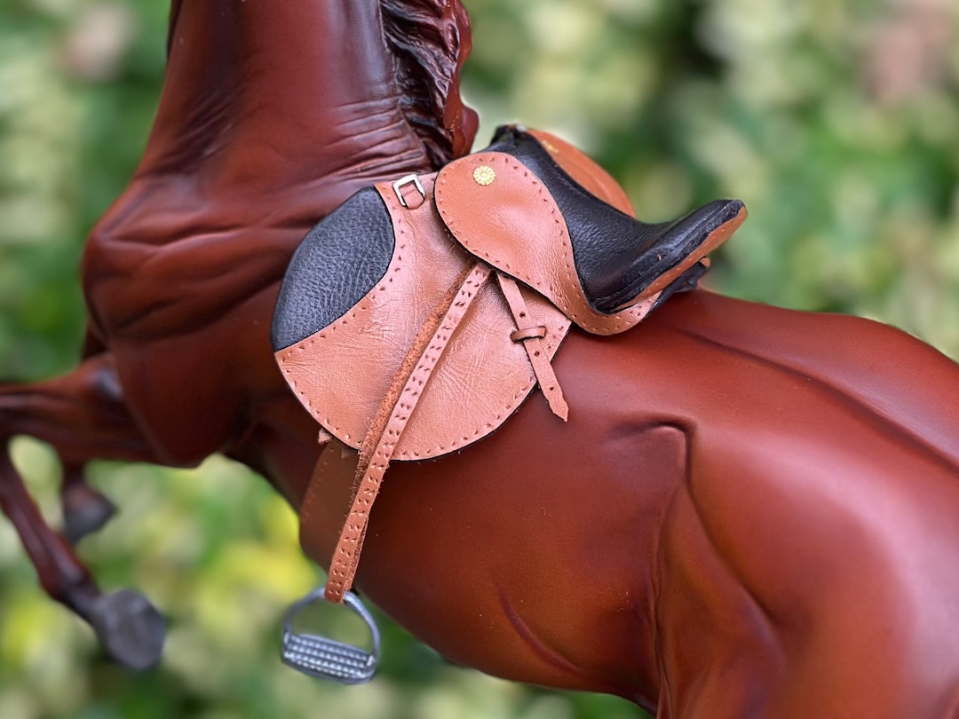1:9 Scale English Hunt Seat Saddle for Model Horses - Etsy
