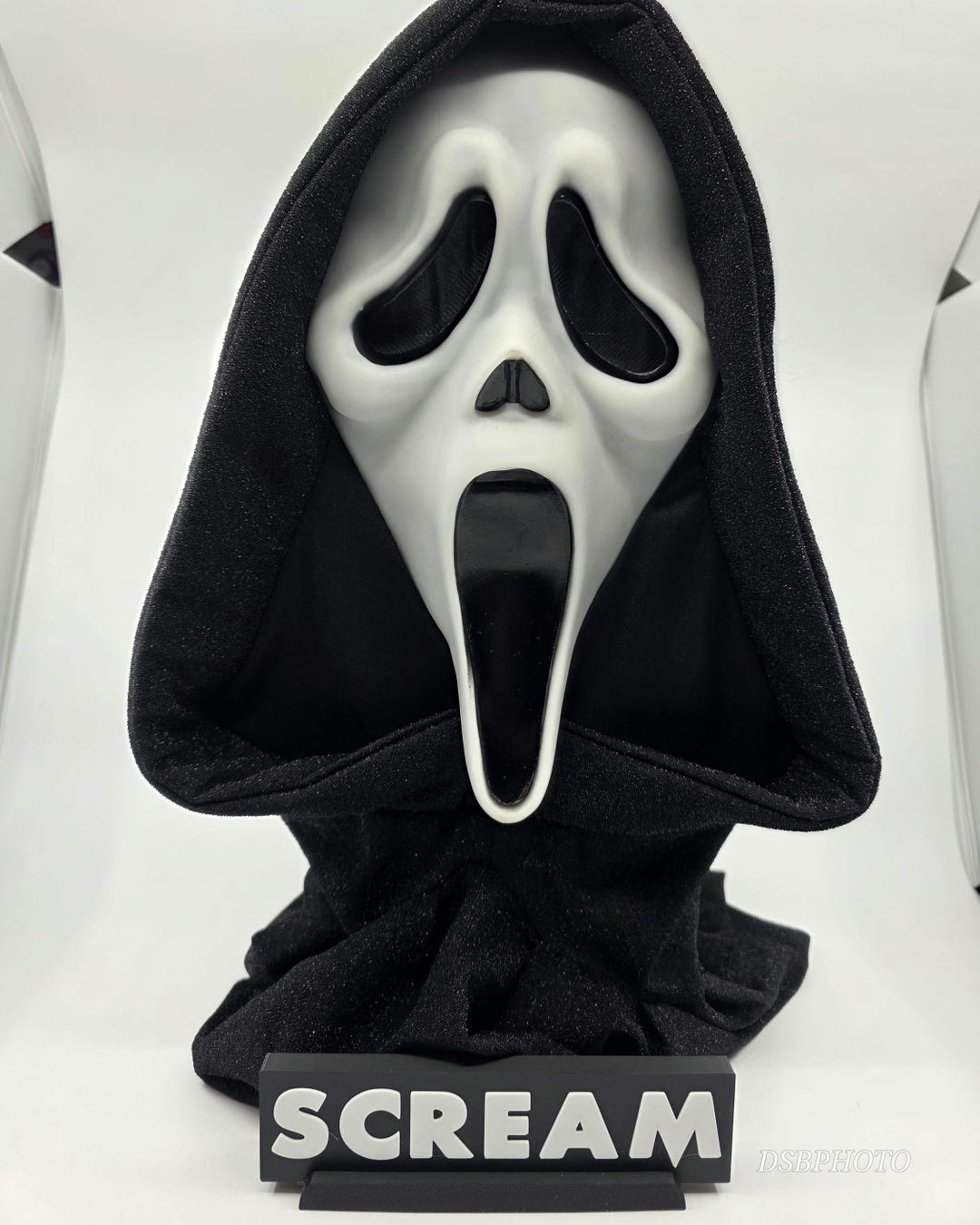 Horror Mask Stand | Horror Movie Shelf Display | Halloween Display | - Etsy