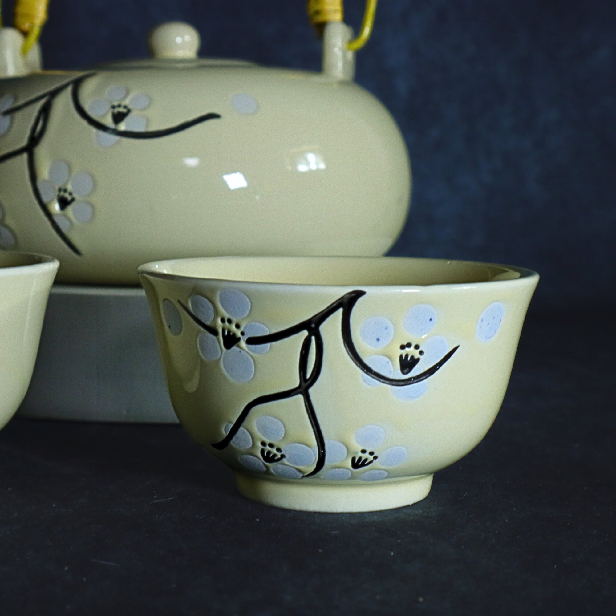 Traditional Japanese Blossom Twig Tea Set / Tea Pot and 4 Cups Set ...