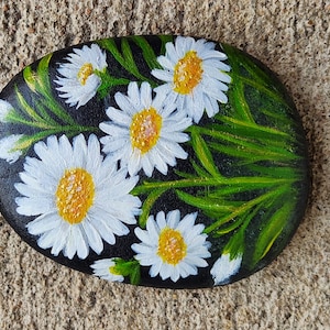 Hand Painted Rock, Spring Daisy Flower Rock, Customised Hand Painted ...