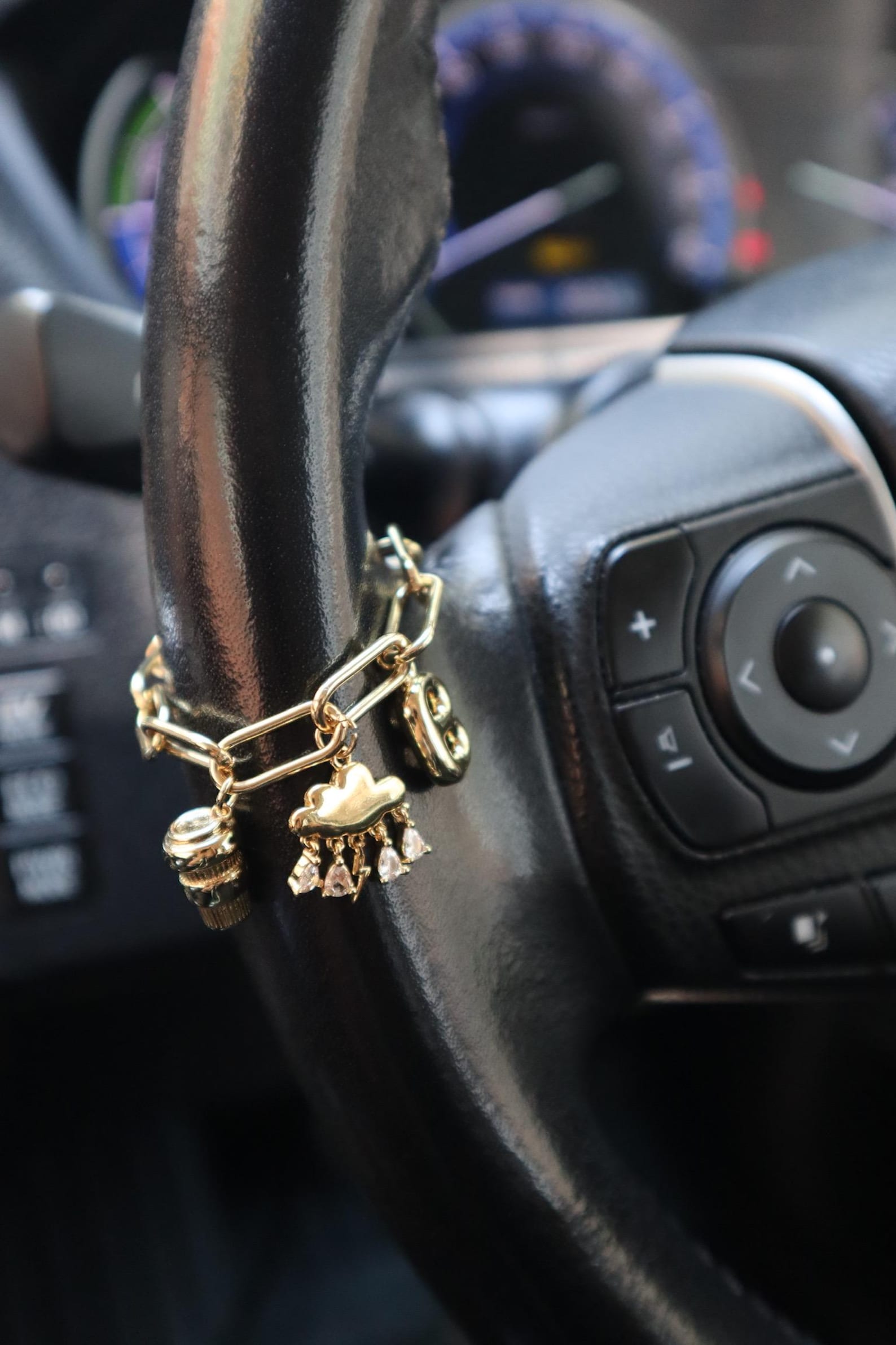 Make Ur Car Charm, Steering Wheel Chain, Car Hanging Deco, Car Ornament ...