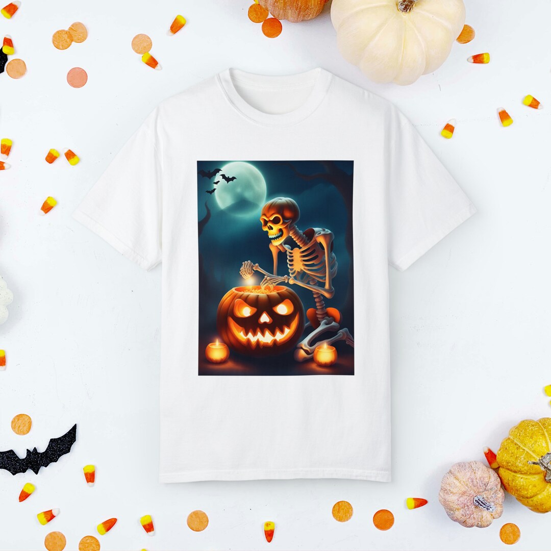 Halloween Skeleton Eating Halloween Pumpkin Modern Man and Woman T ...