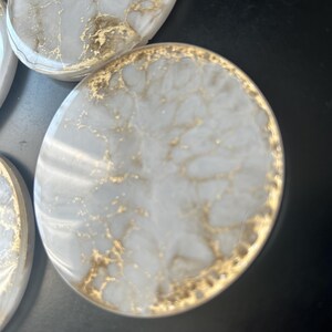 Set of Coasters With White and Gold Marbled Base - Chic and Elegant ...